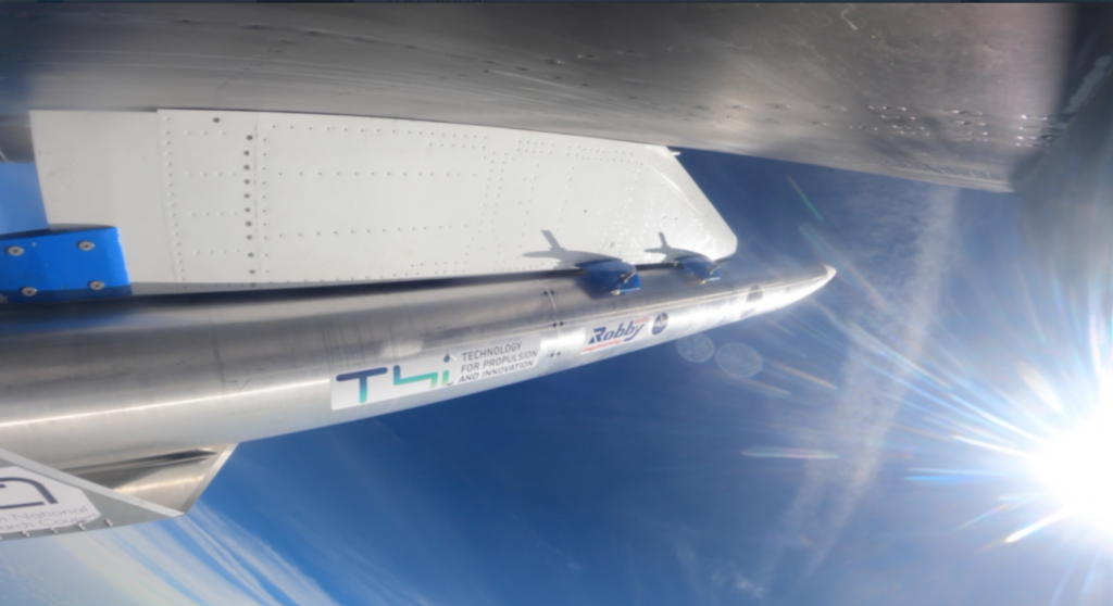 WARBIRDNEWS.COM: Starfighter Aerospace Performs Flight Tests to ...